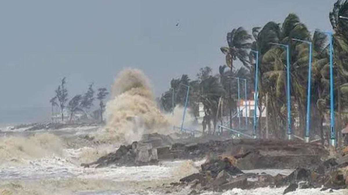 Cyclone: తీవ్ర తుఫానుగా మారనున్న వాయుగుండం..తీరం దాటేది ఎప్పుడంటే ...