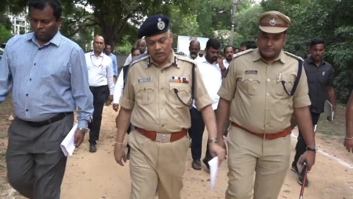 AP DGP: మదనపల్లె సబ్‌ కలెక్టరేట్ ను పరిశీలించిన డీజీపీ.. అగ్ని ...